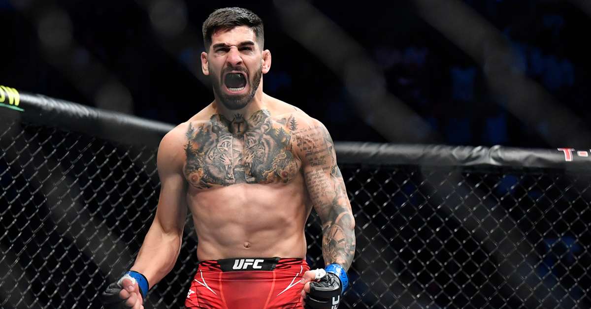 Ilia Topuria knocks out Alexander Volkanovski in UFC 298 main event ...