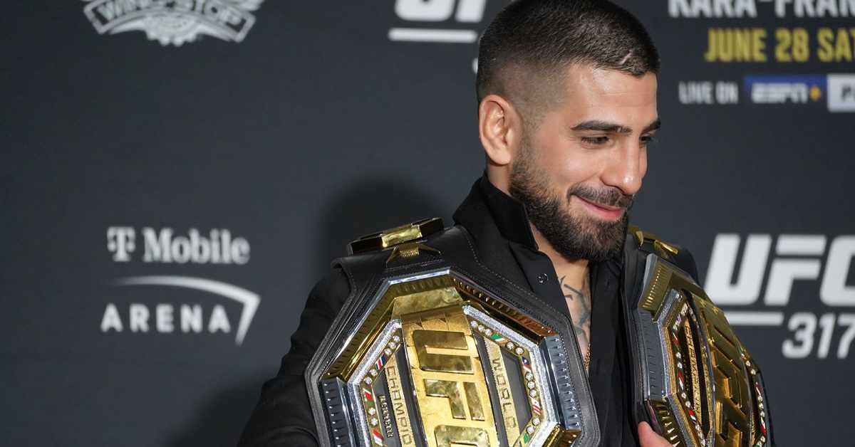 Ilia Topuria knocks out Charles Oliveira in UFC 317 main event ...