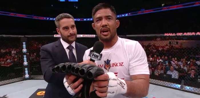VIDEO: Mark Munoz Gives Memorable, Emotional Farewell Speech ...