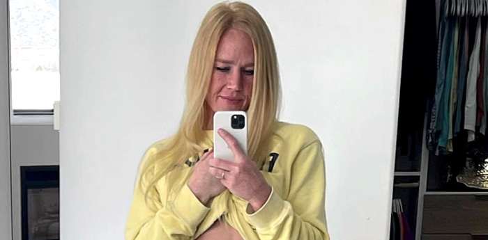 Holly Holm shows off chiseled abs ahead of this weekend's UFC event ...