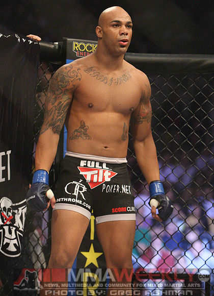 Mike Kyle Out of Strikeforce Fight Against Gegard Mousasi Due to Broken ...