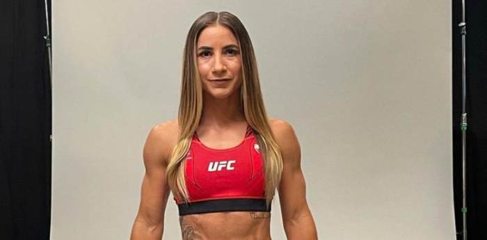 Tecia Torres displays her hand speed ahead of UFC 265 | Video ...