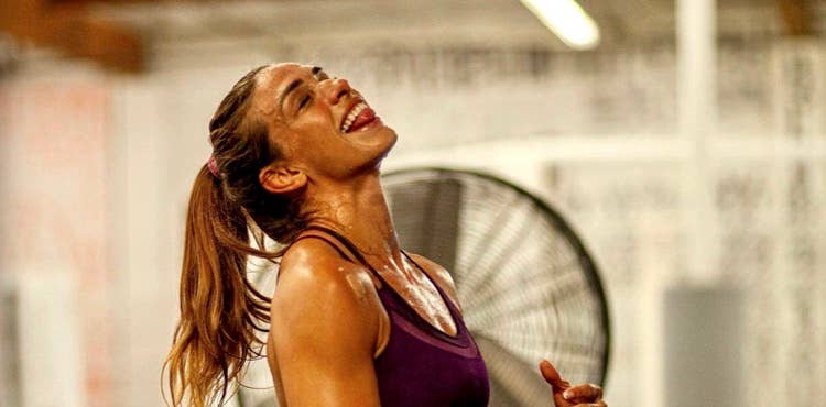Bikini wearing Mackenzie Dern hoses herself off in Instagram video ...
