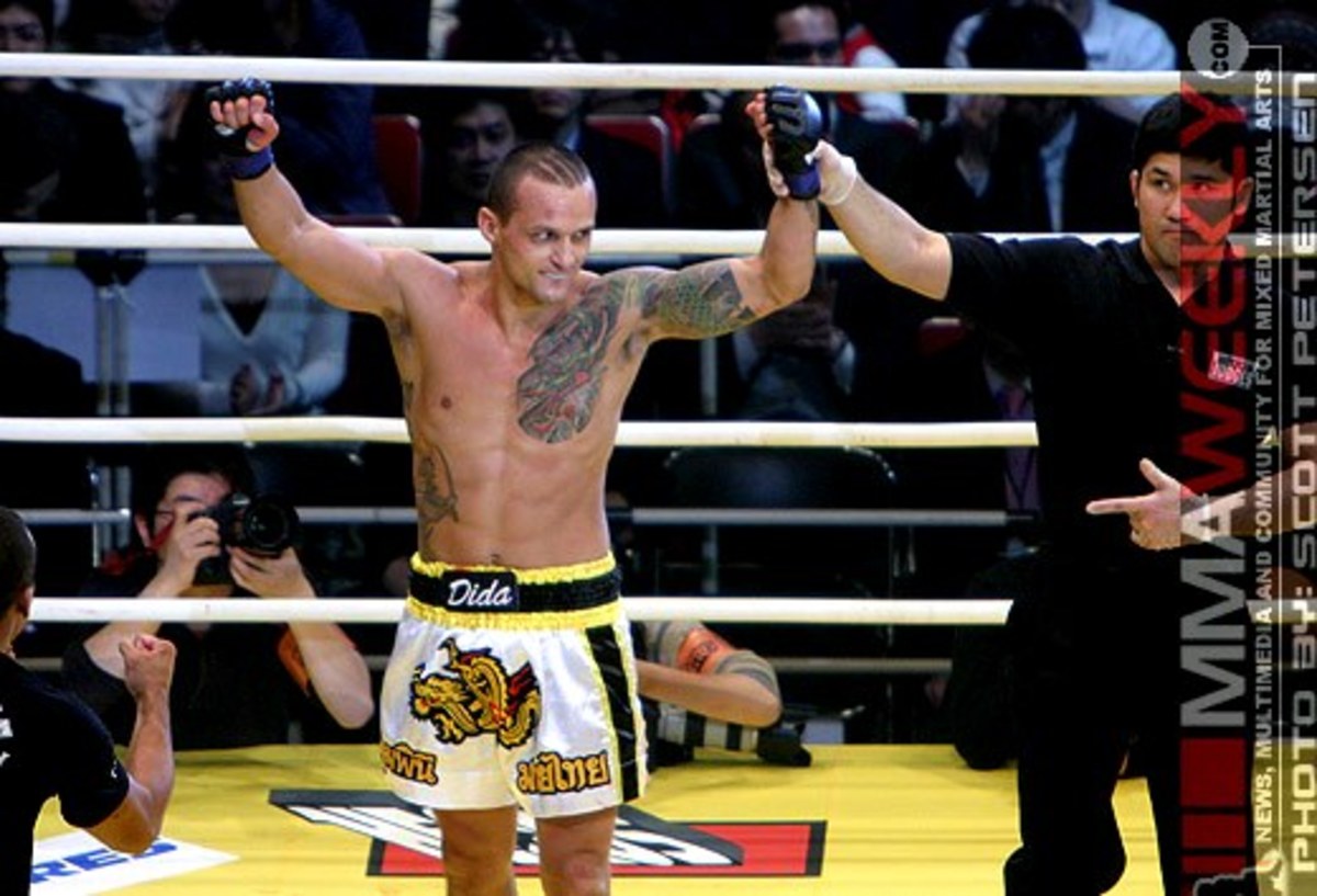 Wanderlei Silva Assistant Coach Defends "Sucker Punching" Chael Sonnen ...