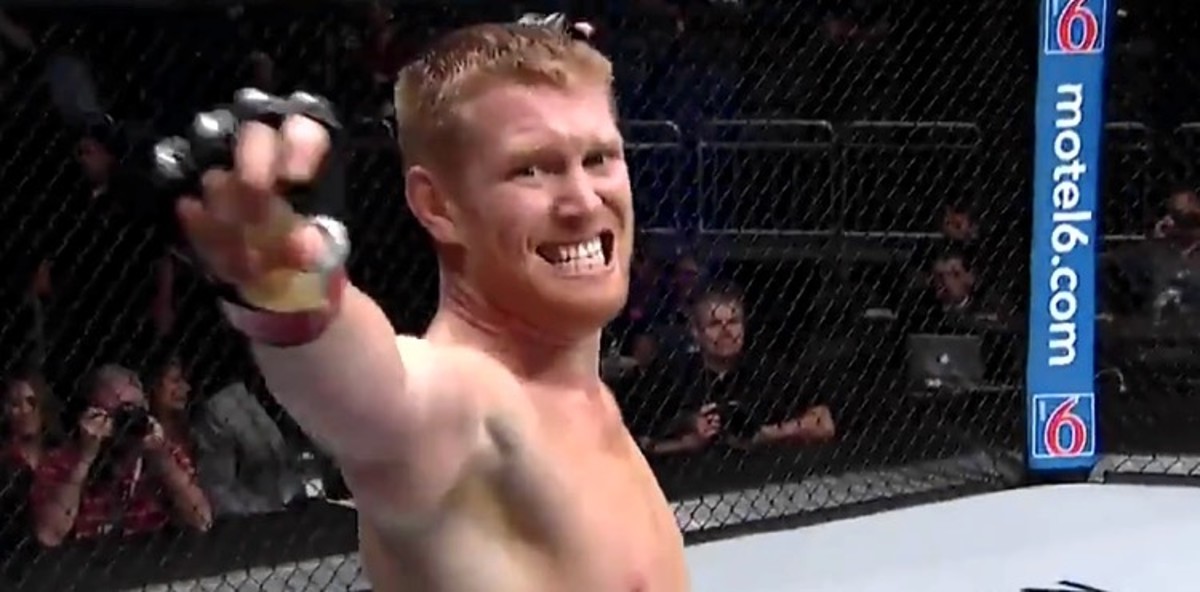 Sam Alvey Crumbles Marcin Prachnio (UFC on FOX 28 Highlights ...