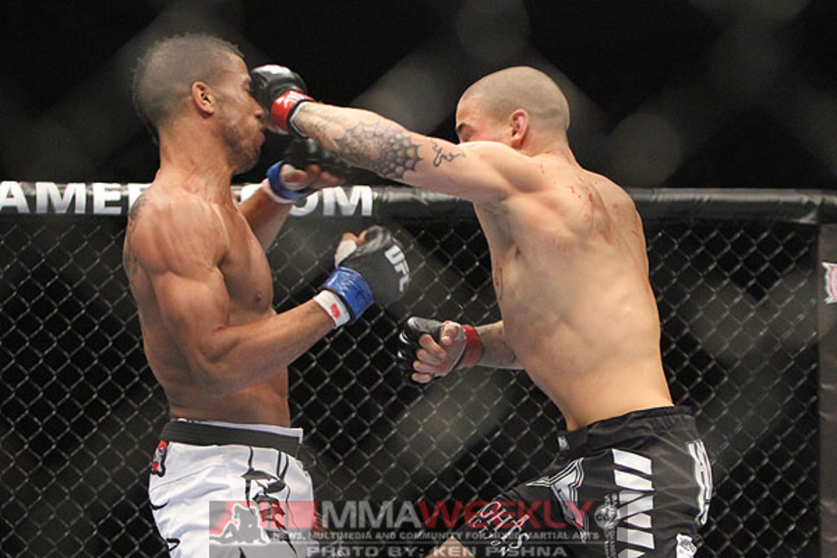 UFC 131 dos Santos vs. Carwin Play-by-Play: Dustin Poirier vs. Jason ...