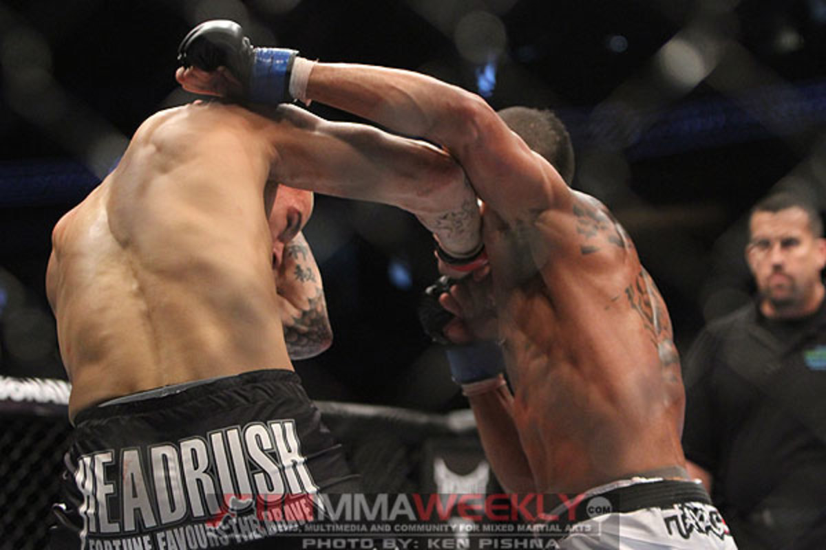 UFC 131 dos Santos vs. Carwin Play-by-Play: Dustin Poirier vs. Jason ...