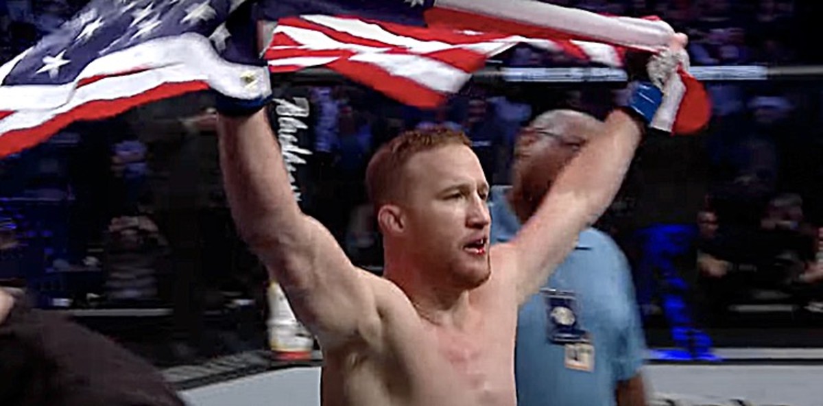 Justin Gaethje Decisions Rafael Fiziev in UFC 286 Co-Main Event War ...