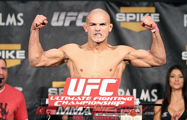 Diego Brandao Arrested After Allegedly Hitting Strip Club Employee with ...