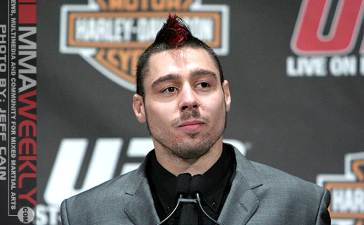 HARDY JUST WORKING HIS WAY BACK TO A TITLE SHOT - MMAWeekly.com | UFC ...