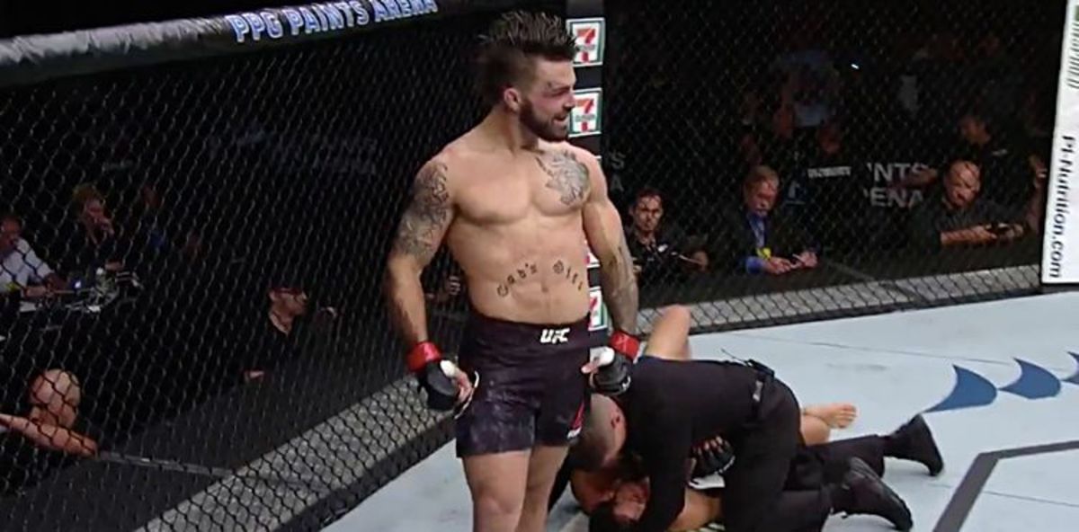 Mike Perry Gives Alex Reyes Rude Welcome to the Octagon (UFC Pittsburgh ...