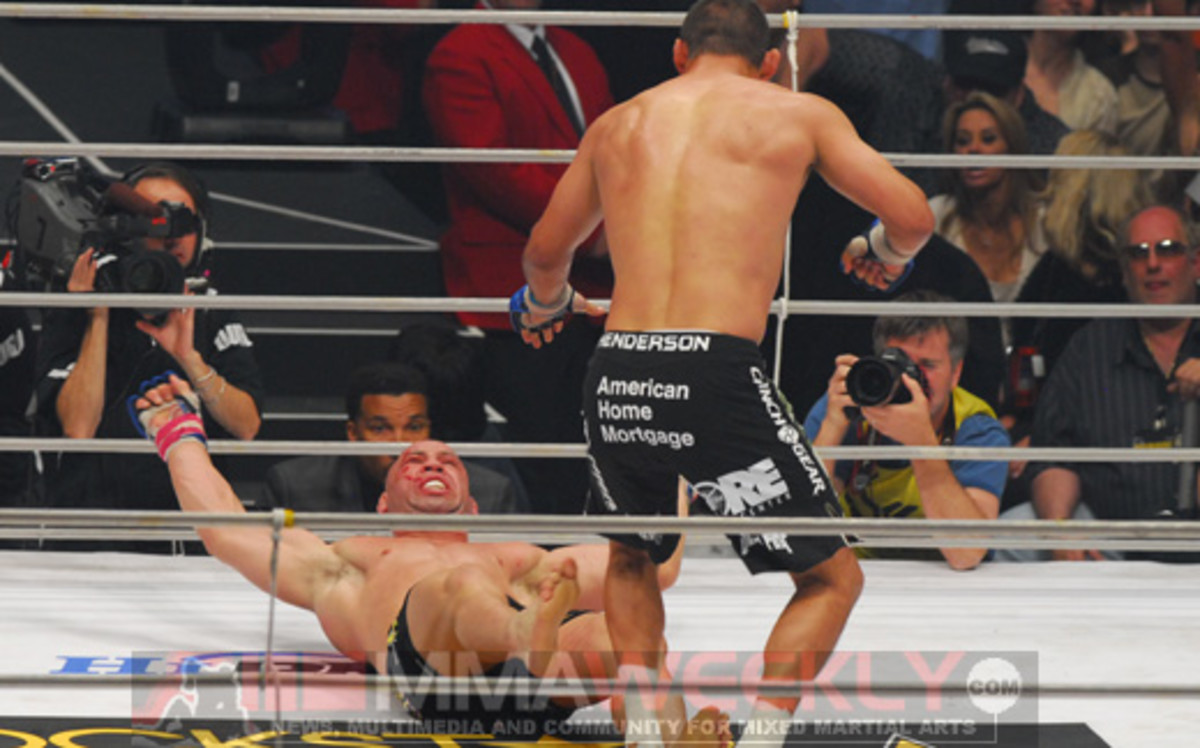 UFC 161 Fighter Flashback: Dan Henderson's Stunning Wanderlei Silva KO ...