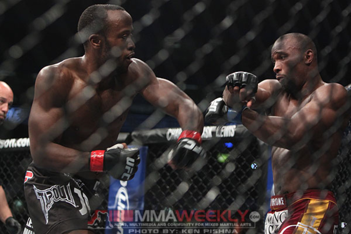 UFC 129 Play-by-Play: Claude Patrick vs. Daniel Roberts - MMAWeekly.com ...
