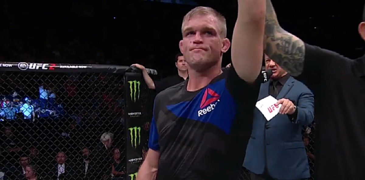 Evan Dunham and Rick Glenn Went to War (UFC Hidalgo Highlights ...