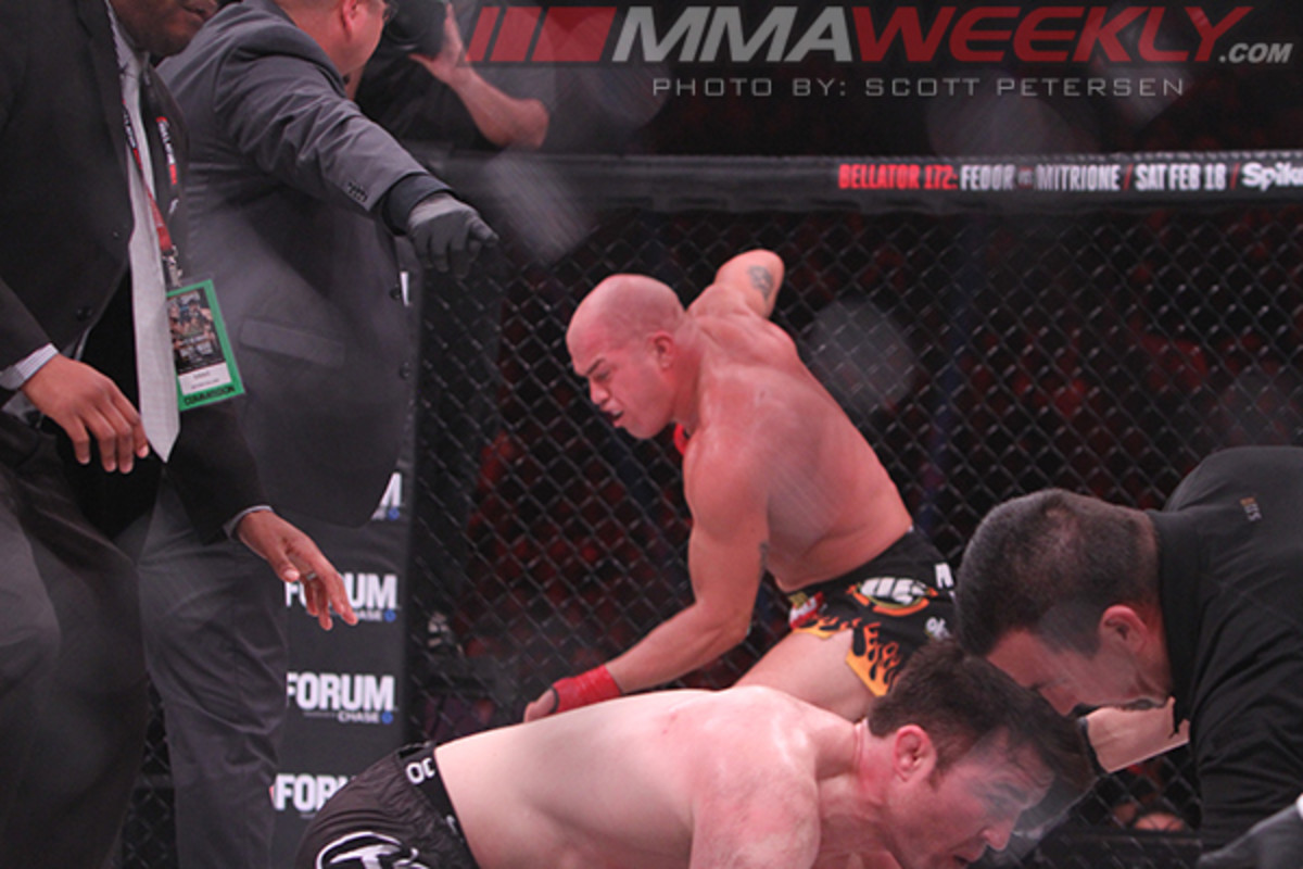 Tito Ortiz Taps Out Chael Sonnen in Final Fight of His Career (Bellator ...