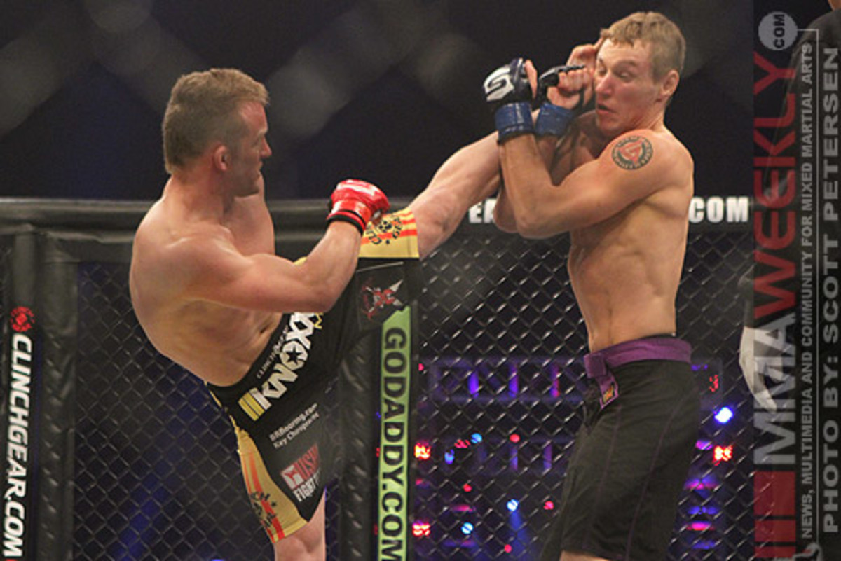 JAMES TERRY DELIVERS IN CONTRACT FIGHT - MMAWeekly.com | UFC and MMA ...