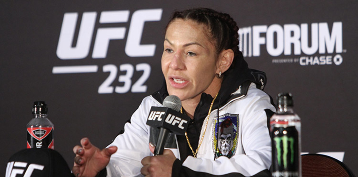 World Champion Boxer Claressa Shields Laid into Cris Cyborg After UFC ...