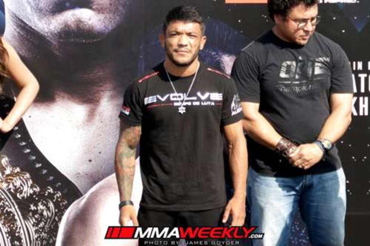 Alex Silva Eyes Long Title Reign Ahead of ONE: Grit & Glory - MMAWeekly ...