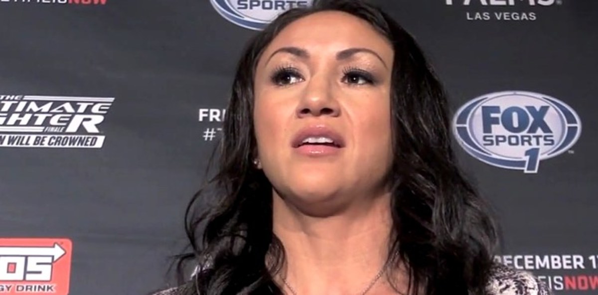 Carla Esparza Hands Cynthia Calvillo First Professional Loss at UFC 219 ...