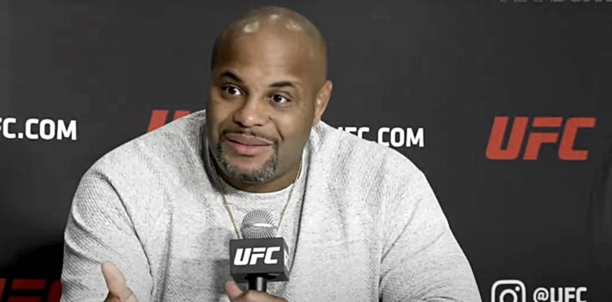 Daniel Cormier breaks down UFC 281 main event: 'Adesanya's opponents ...