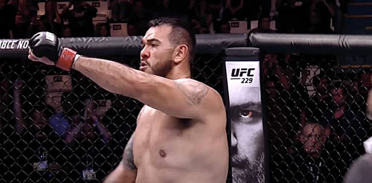 Watch Augusto Sakai blast Chase Sherman | UFC Vegas 28 Free Fight ...