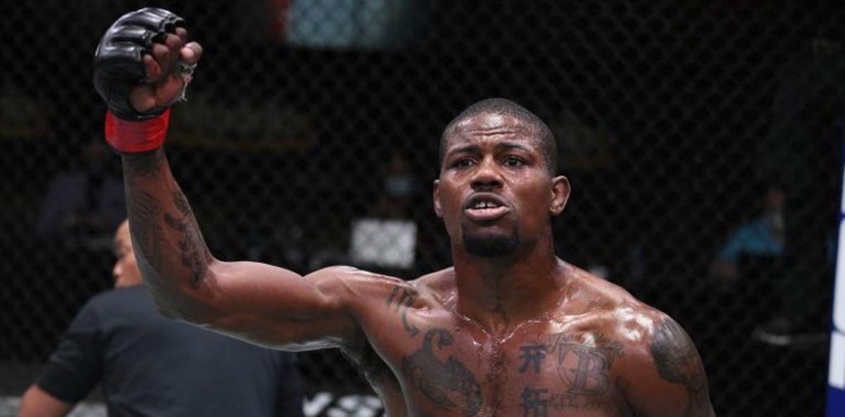 UFC Austin Bonuses: All nine finishers received checks - MMAWeekly.com ...