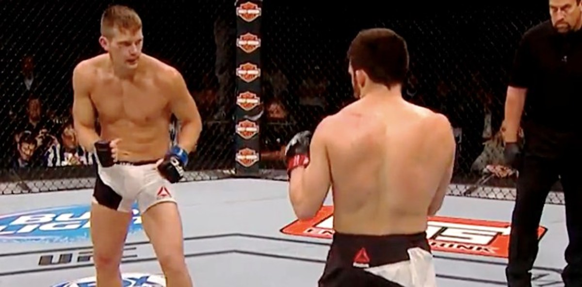 Check Out Stephen Thompson's Stunning, Spinning Knockout (UFC 205 Free ...