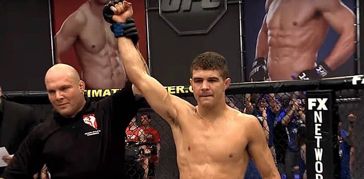 Relive the TUF 15 Fight of the Season between Al Iaquinta and Myles ...