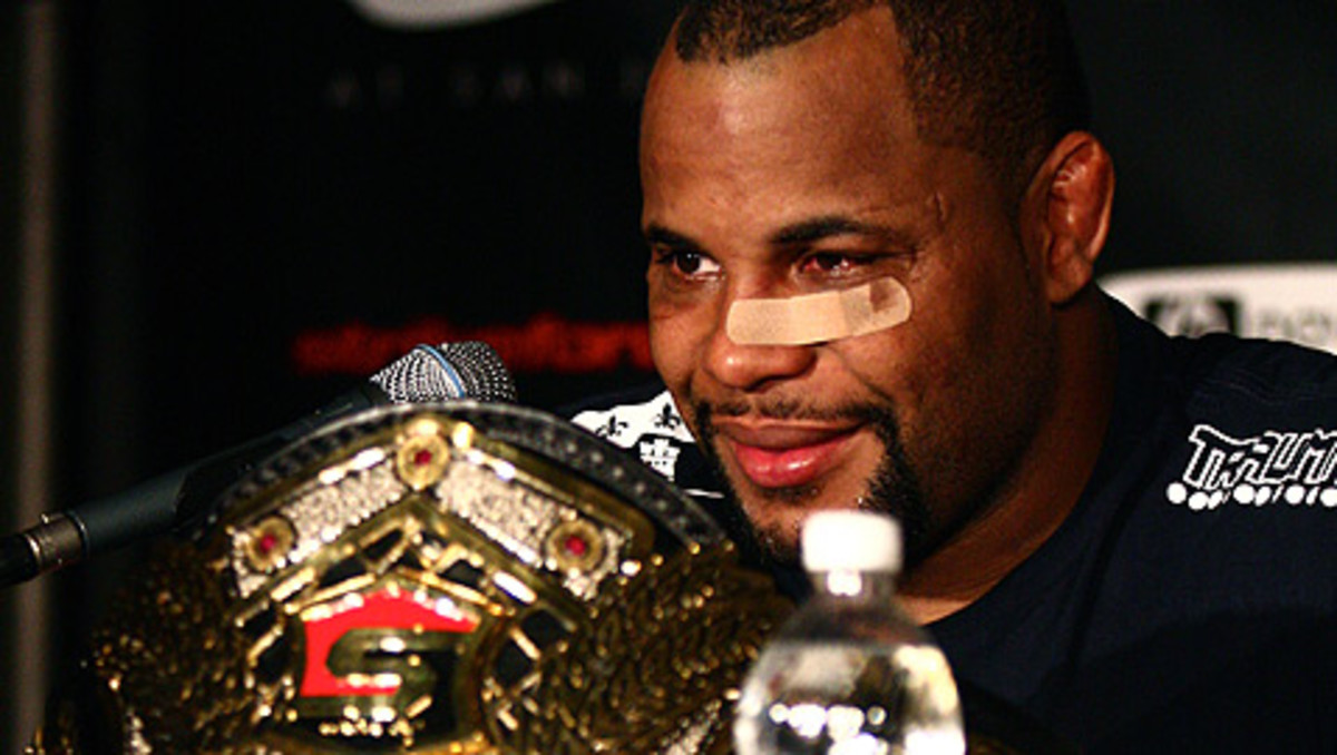 Daniel Cormier Says He Tried to Base His Career Off What Rashad Evans ...