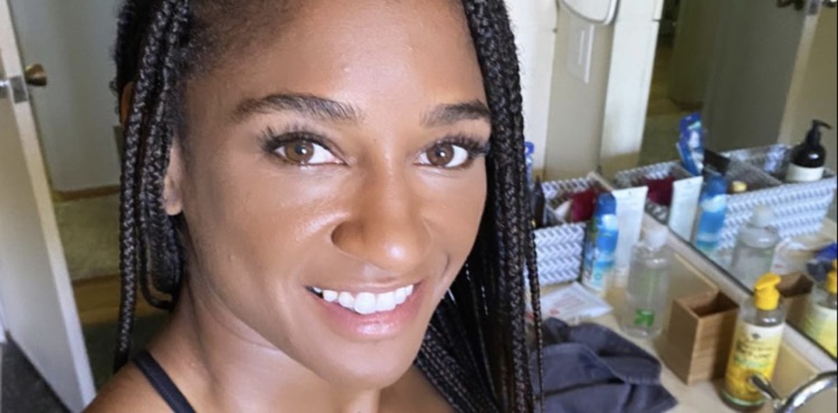 Angela Hill is fight week shredded ahead of UFC 265 - MMAWeekly.com ...