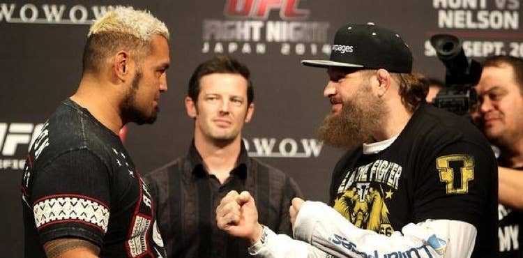 Watch as Mark Hunt Face Plants Roy Nelson (UFC Auckland Free Fight ...