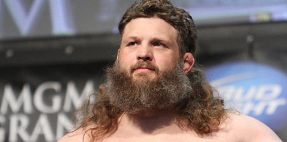Roy Nelson Knocks Out 'Bigfoot' Silva at UFC Brasilia - MMAWeekly.com ...