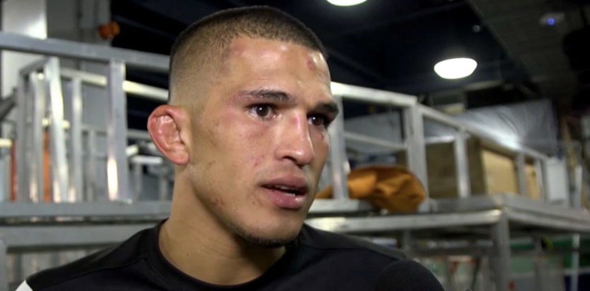 Anthony Pettis Misses the Mark at UFC 206 Weigh-in - MMAWeekly.com ...