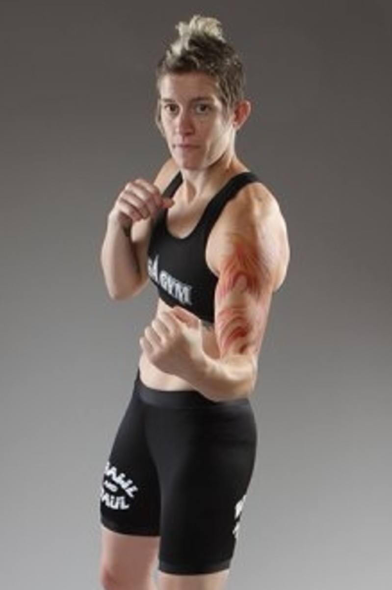 Sarah D'Alelio Aims to Make it 3-for-3 Under the Invicta FC Banner ...