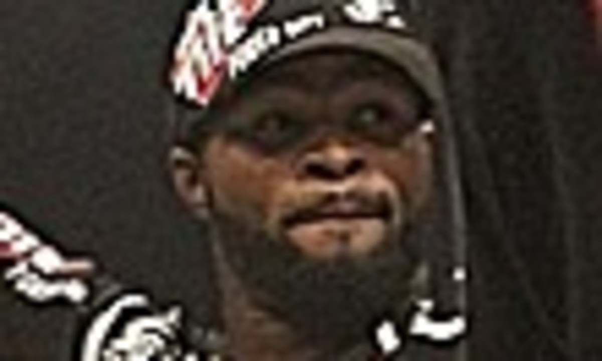 Tyron Woodley Replaces an Injured Erick Silva at UFC 156 - MMAWeekly ...