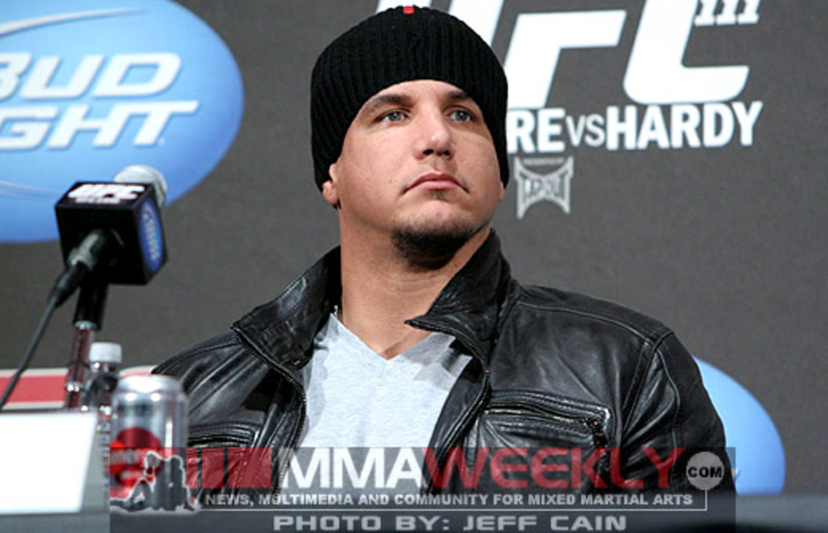 UFC 140 Results: Frank Mir Comes Back from the Brink to Break Big Nog ...