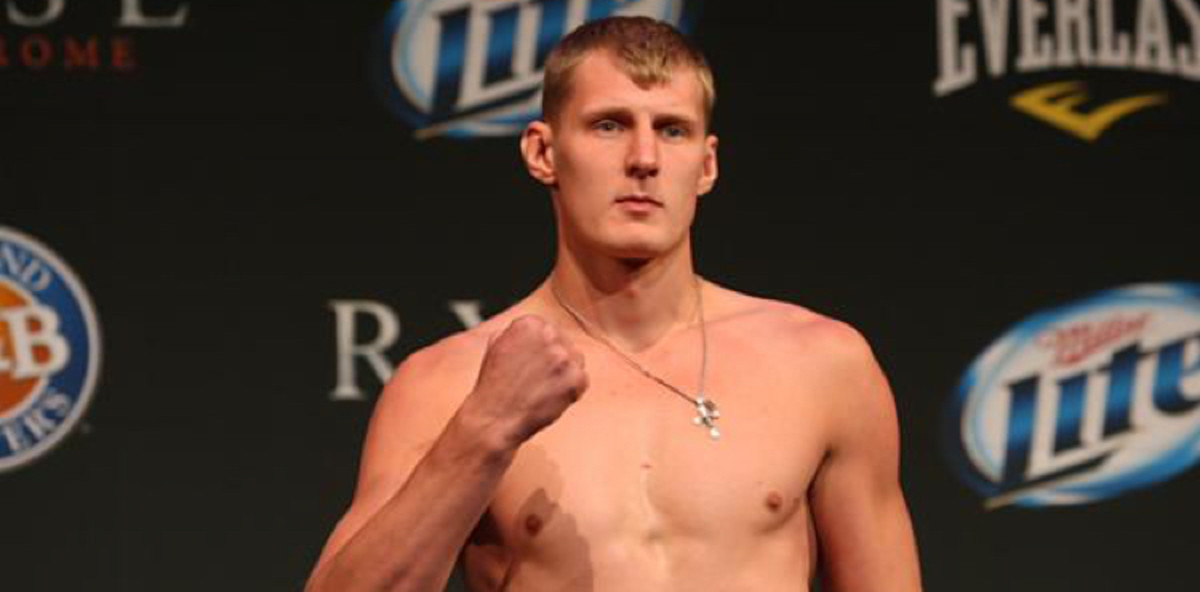 Watch Alexander Volkov's One-Sided Win Over Roy Nelson (UFC Rotterdam ...