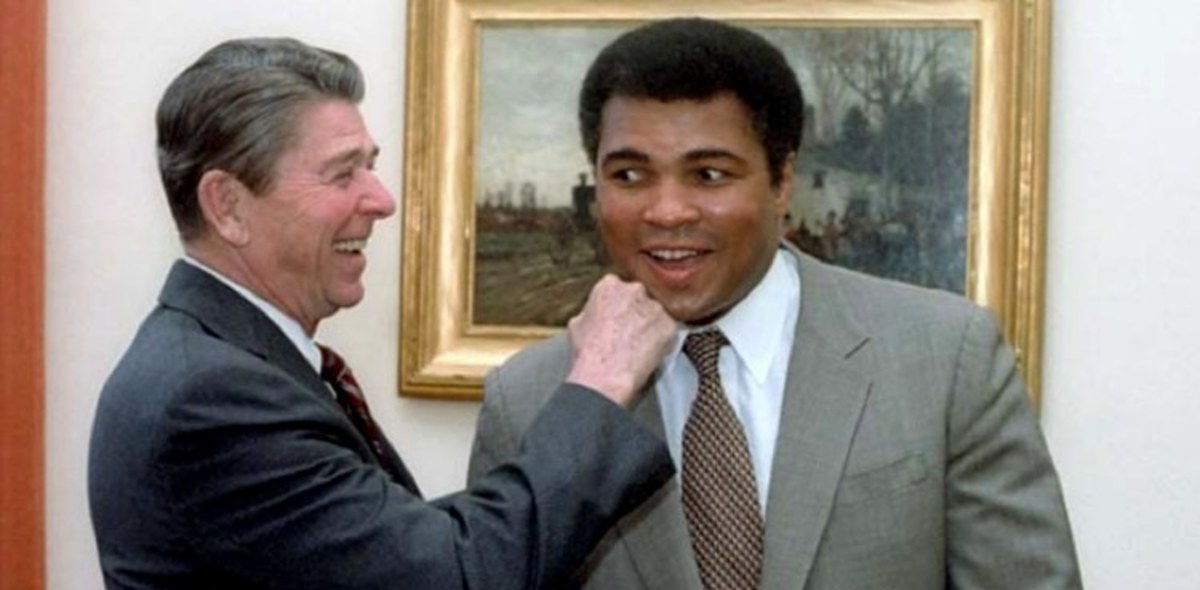 Muhammad Ali, Simply 'The Greatest,' Dead at 74 (Yahoo Sports Special ...