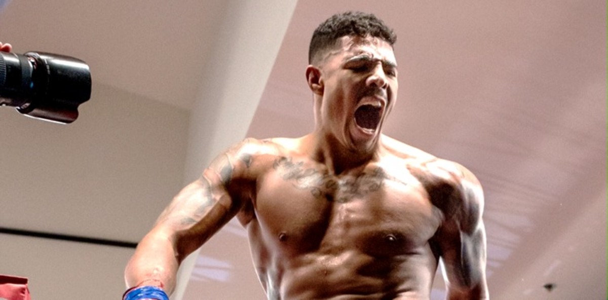 Max Griffin Brings the Pain with Another First-Round Finish! (UFC ...