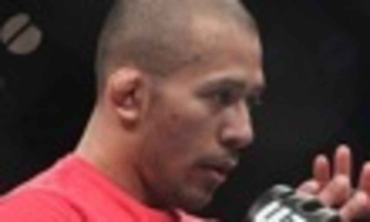 Ivan Menjivar Meets John Albert at UFC on Fuel - MMAWeekly.com | UFC ...
