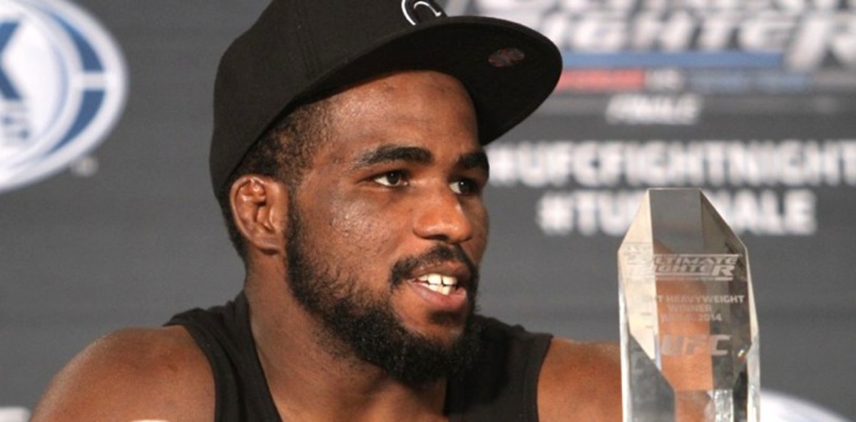 Corey Anderson Gets the Win Over Glover Teixeira, Jumps the Line (UFC ...