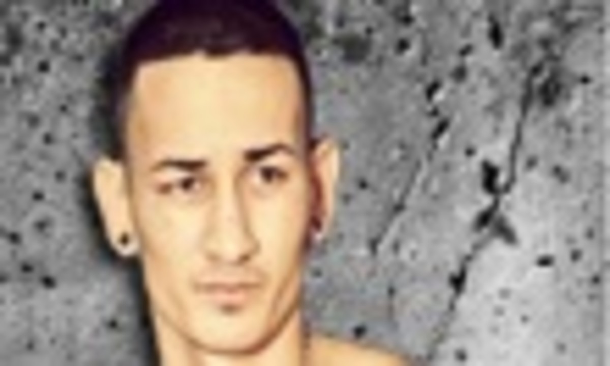 Newcomer Max Holloway In To Face Dustin Poirier at UFC 143 - MMAWeekly ...