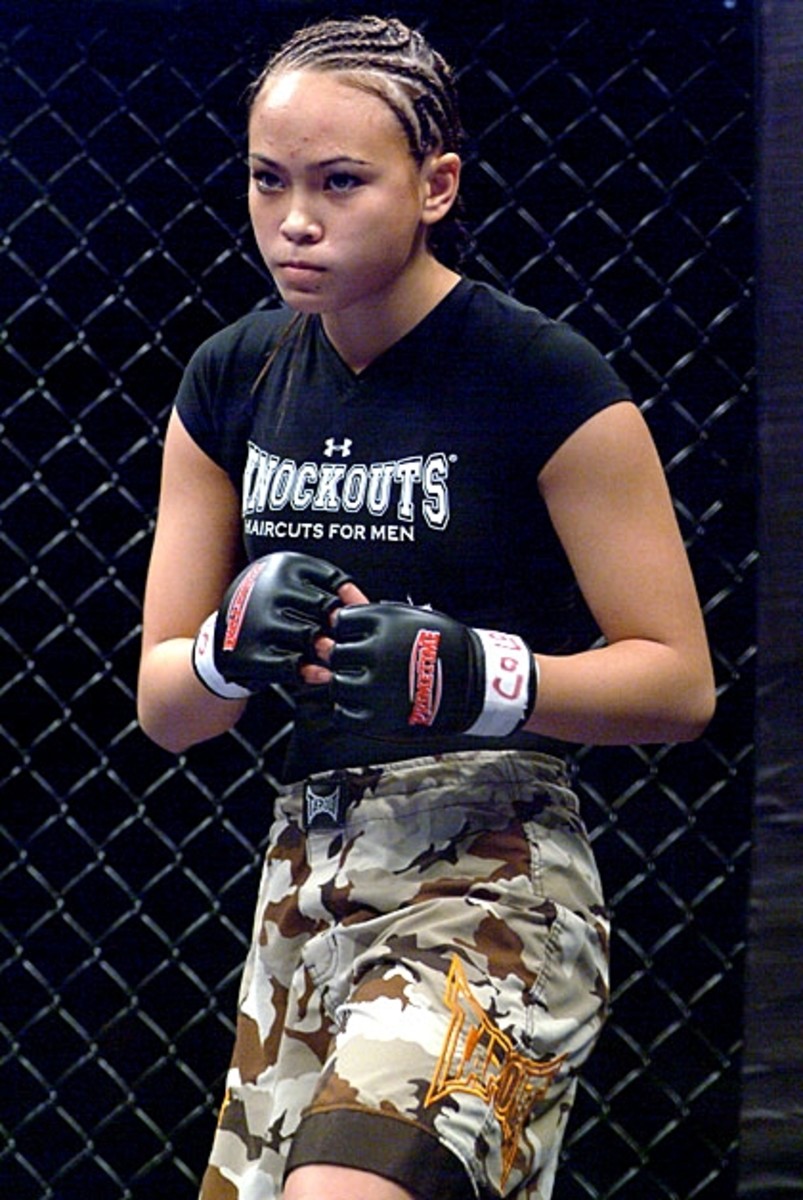 Michelle Waterson Has All the Reasons in the World to Capture Title at ...