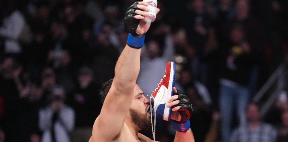 Watch Tai Tuivasa viciously KO Augusto Sakai | Video - MMAWeekly.com ...