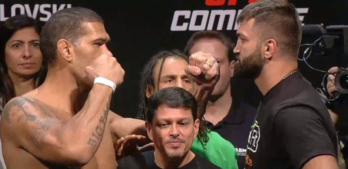 UFC 195 Free Fight: Andrei Arlovski Knocks Out Antonio 'Bigfoot' Silva ... UFC 195 Free Fight: Andrei Arlovski Knocks Out Antonio 'Bigfoot' Silva ...
