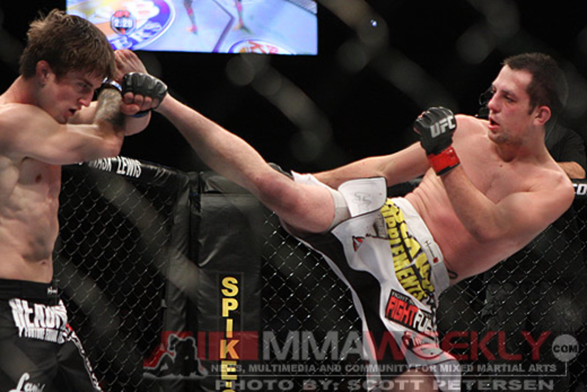 TUF 12 Finale Play-by-Play: Ian Loveland vs. Tyler Toner - MMAWeekly ...