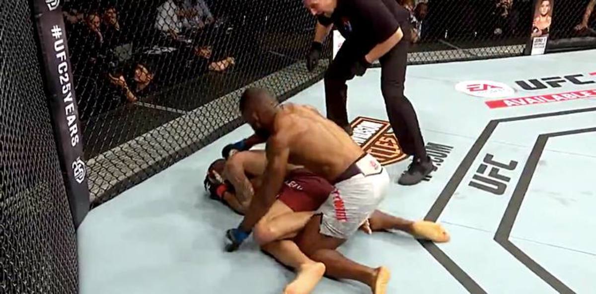 Darren Stewart Wrecks Eric Spicely (UFC Liverpool Highlights ...