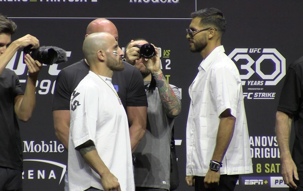 UFC 290 Pre-fight Press Conference Face-Off Video - MMAWeekly.com | UFC ...