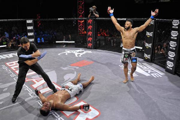 Bellator 61 Fight Video: Brian Rogers Stunning KO - MMA Weekly