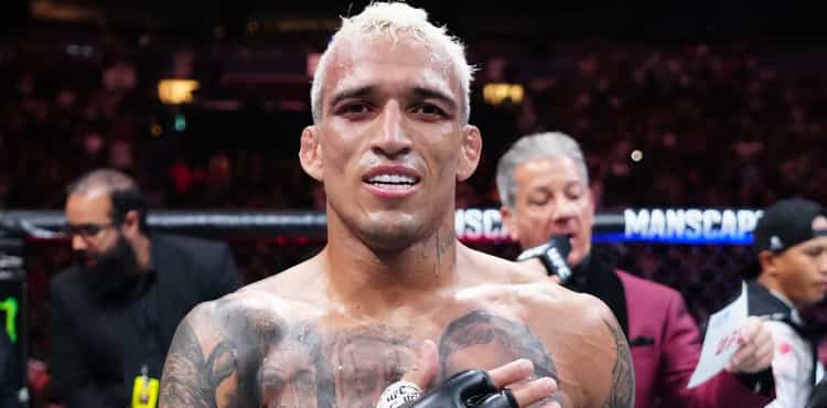 Charles Oliveira dominates Max Holloway in UFC 326 main event - MMA Weekly